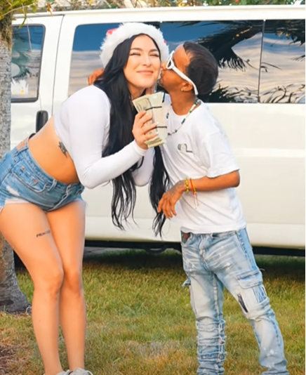 Diamond Franco and Baby Alien Video: Unraveling the Internet Stardom and Dance Craze – Blog Tài ...